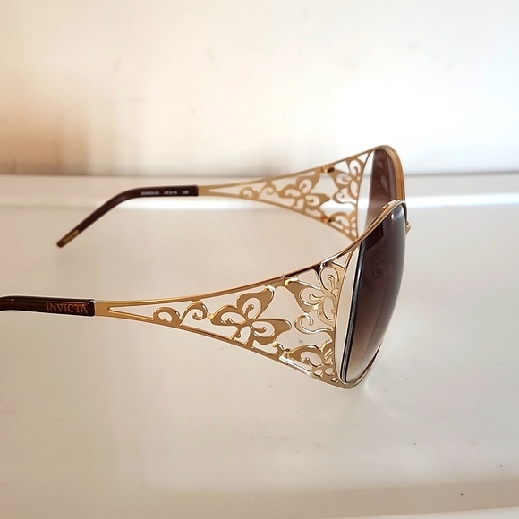 Invicta | Accessories | Invicta Corduba Butterfly Sunglasses | Poshmark